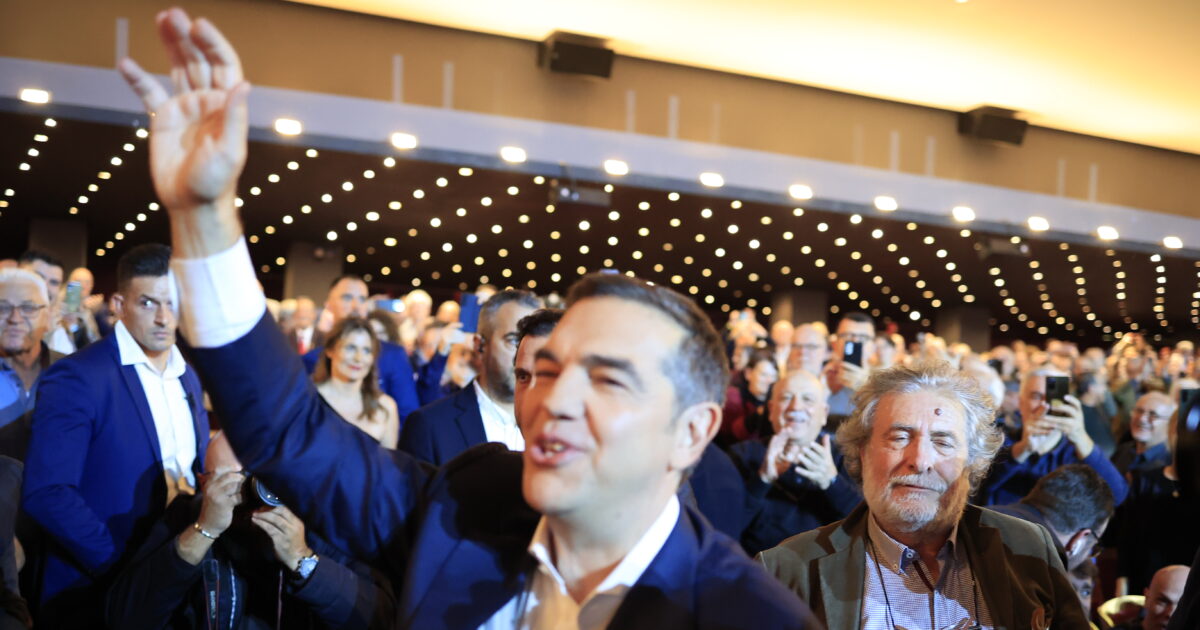 ΠΑΣΟΚ: Σκληρή απάντηση στον Αλέξη Τσίπρα - «Το rebranding αποδείχτηκε ...
